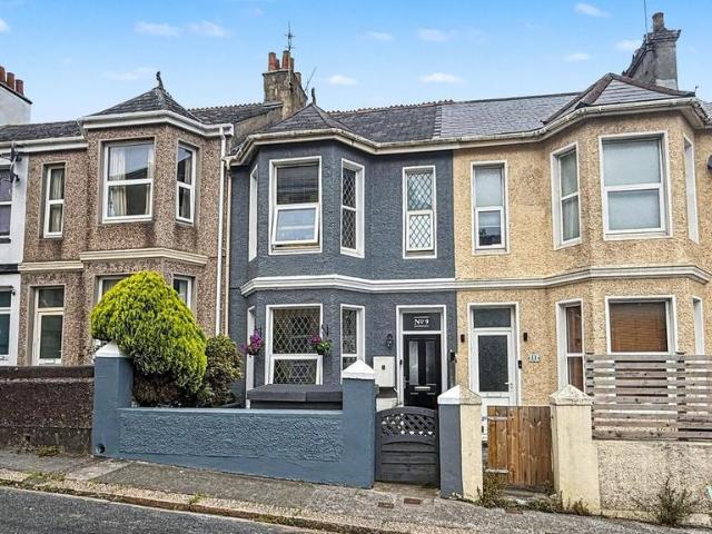 3 bedroom terraced house for sale