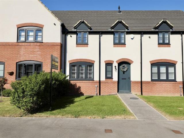 3 bedroom terraced house for sale