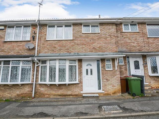 3 bedroom terraced house for sale