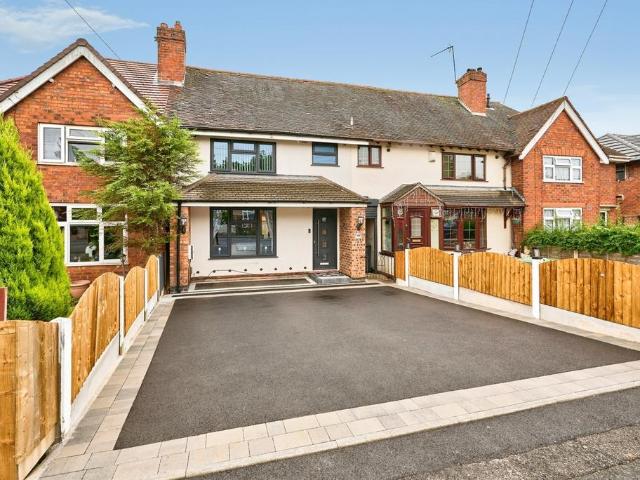3 bedroom terraced house for sale