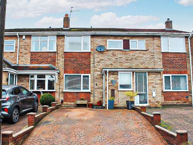 3 bedroom terraced house for sale
