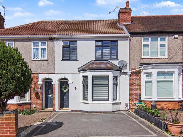 3 bedroom terraced house for sale