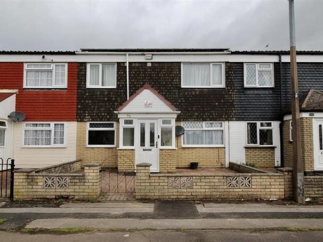 3 bedroom terraced house for sale