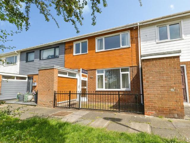 3 bedroom terraced house for sale