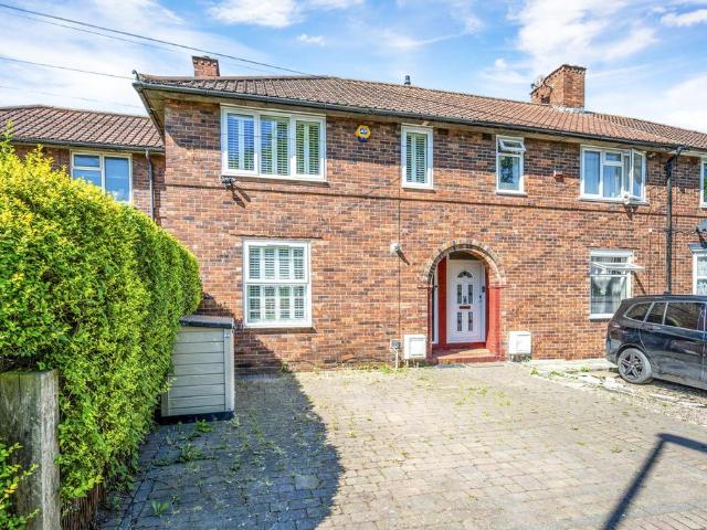 3 bedroom terraced house for sale