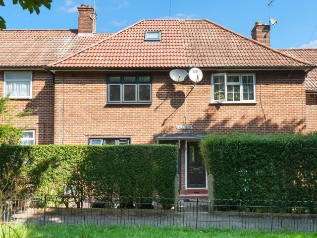 3 bedroom terraced house for sale