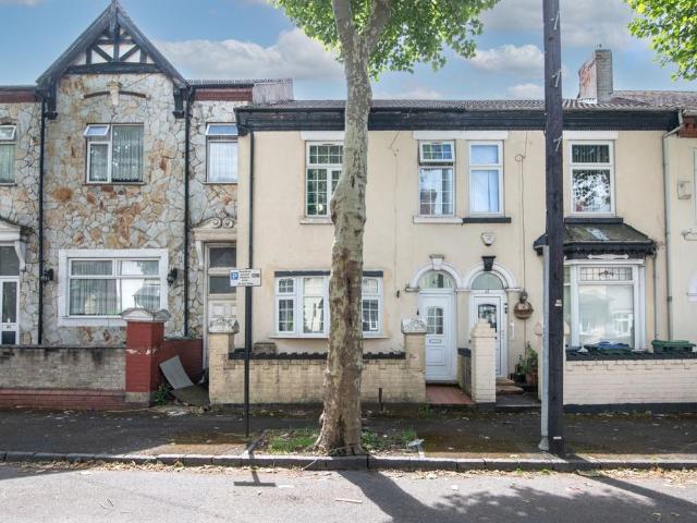 3 bedroom terraced house for sale