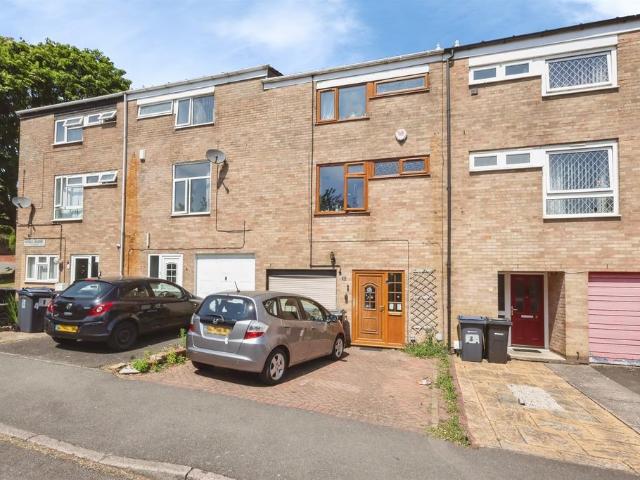 3 bedroom terraced house for sale