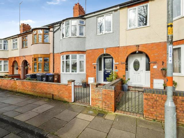 3 bedroom terraced house for sale