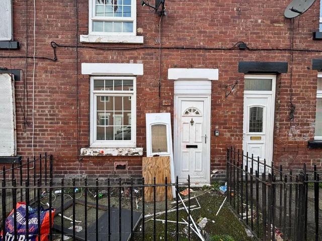 3 bedroom terraced house for sale