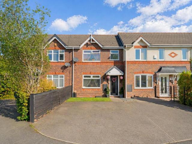 3 bedroom terraced house for sale