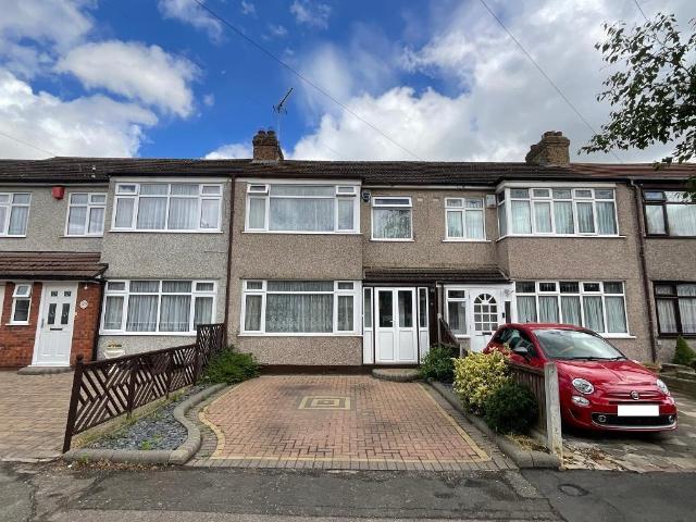 3 bedroom terraced house for sale