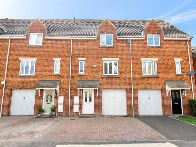 3 bedroom terraced house for sale