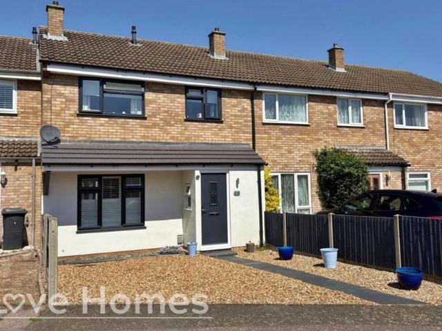 3 bedroom terraced house for sale