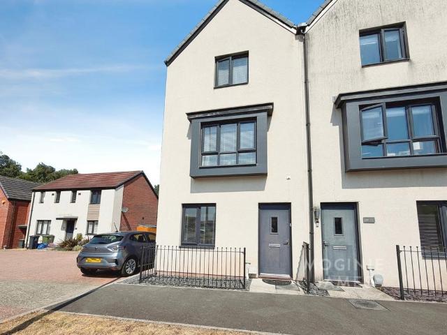 3 bedroom terraced house for sale