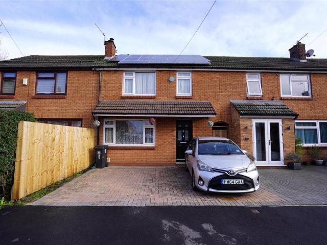 3 bedroom terraced house for sale