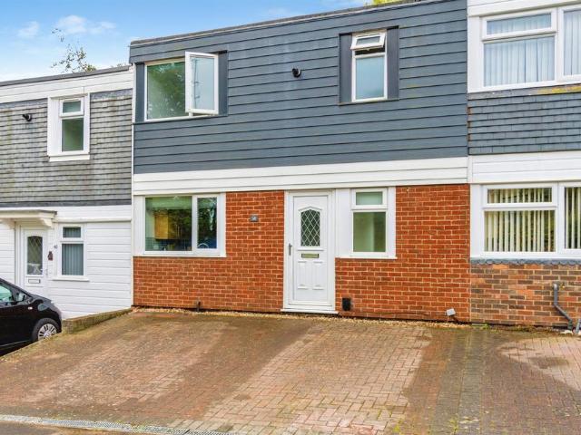 3 bedroom terraced house for sale