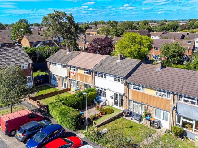 3 bedroom terraced house for sale