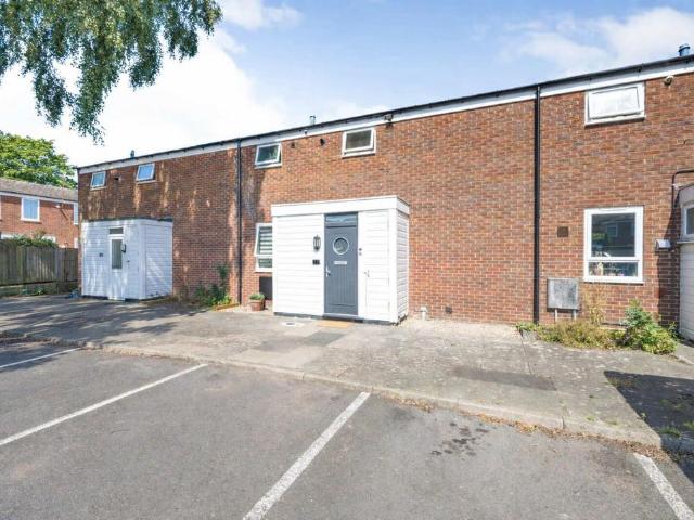 3 bedroom terraced house for sale