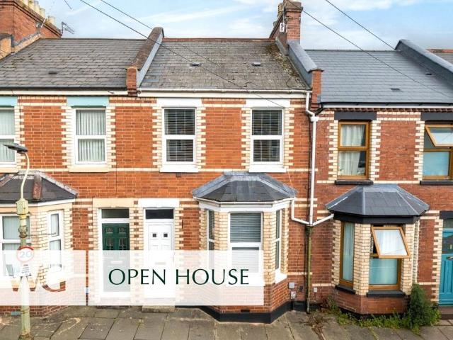 3 bedroom terraced house for sale