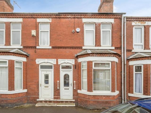 3 bedroom terraced house for sale