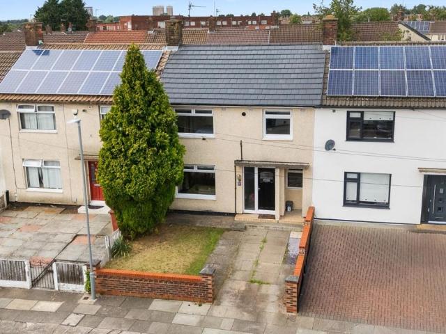3 bedroom terraced house for sale