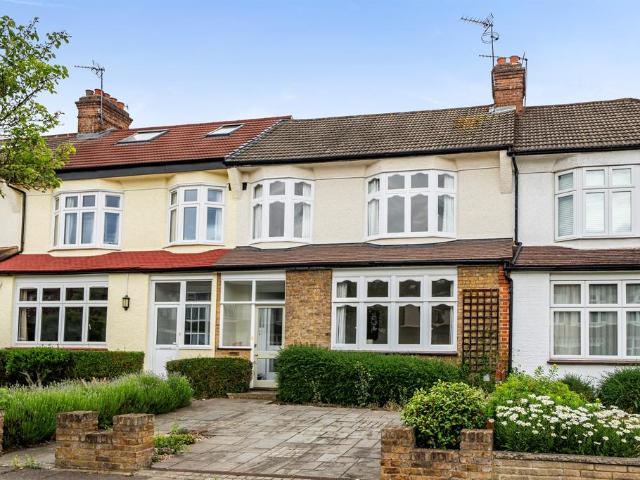 3 bedroom terraced house for sale