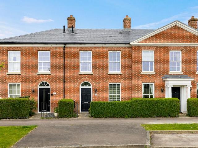3 bedroom terraced house for sale