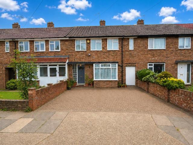 3 bedroom terraced house for sale