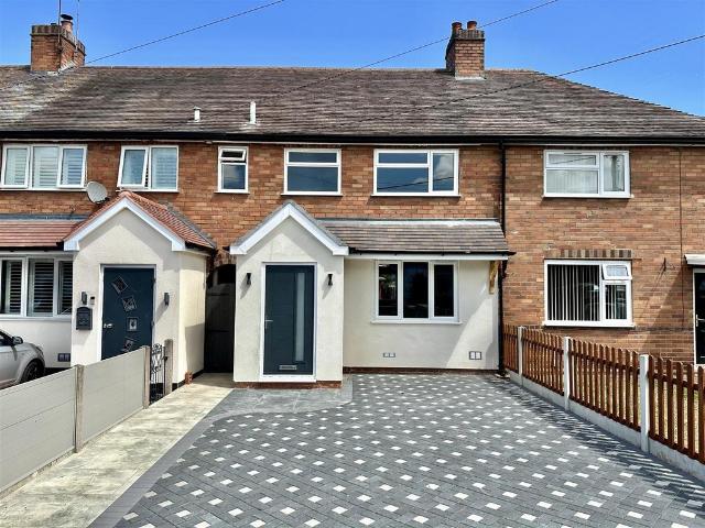3 bedroom terraced house for sale