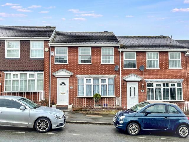 3 bedroom terraced house for sale