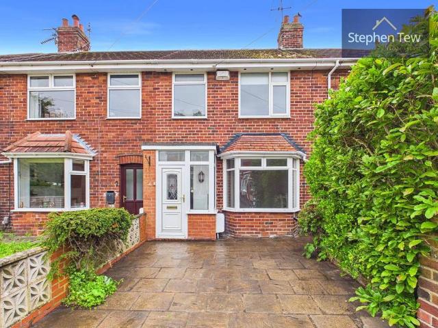 3 bedroom terraced house for sale