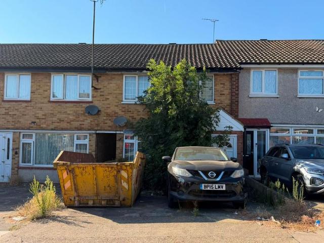 3 bedroom terraced house for sale