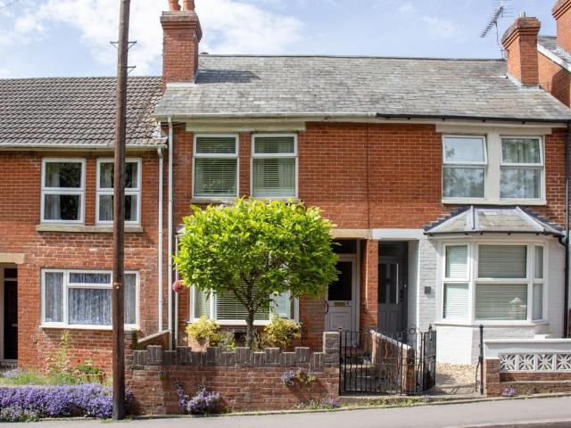3 bedroom terraced house for sale