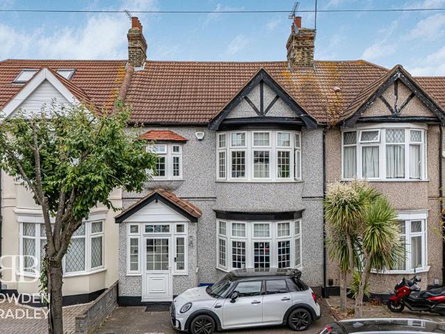 3 bedroom terraced house for sale