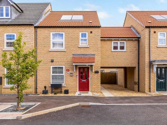 3 bedroom terraced house for sale