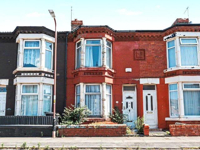 3 bedroom terraced house for sale