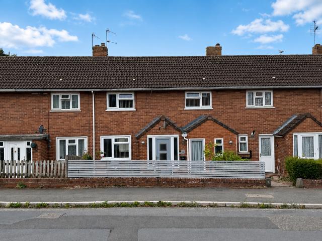 3 bedroom terraced house for sale