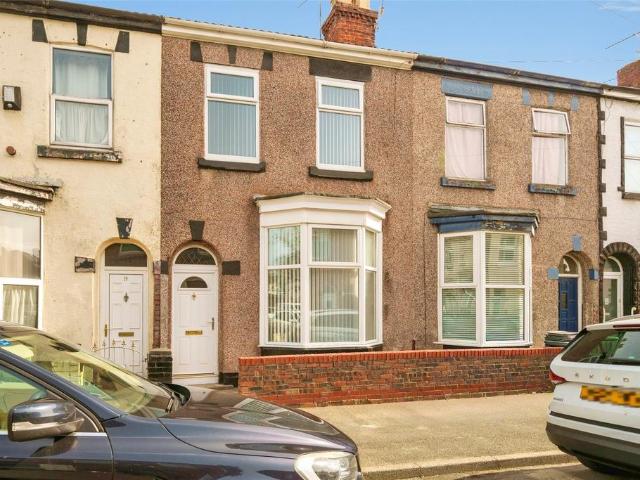 3 bedroom terraced house for sale