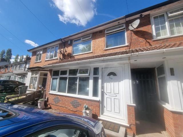3 bedroom terraced house for sale