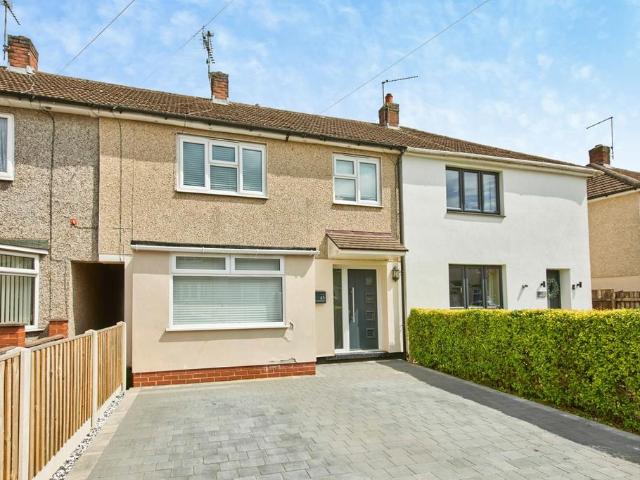 3 bedroom terraced house for sale