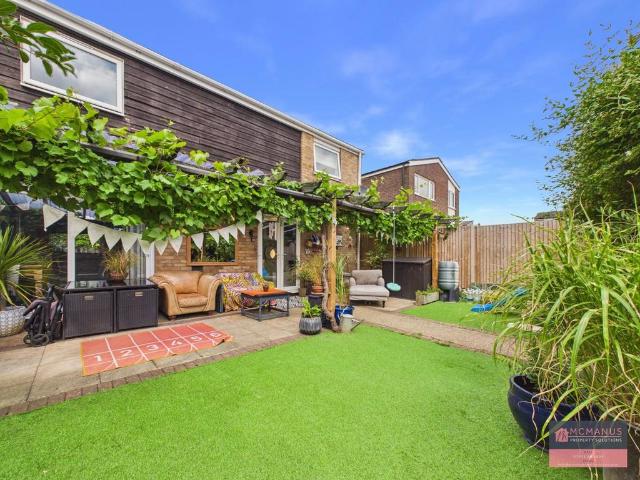 3 bedroom terraced house for sale