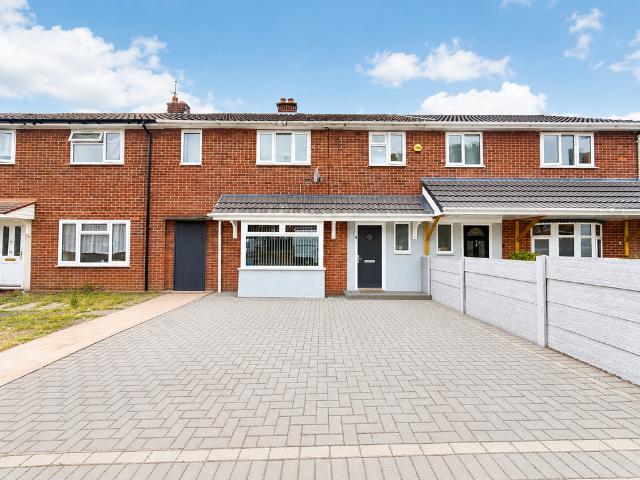 3 bedroom terraced house for sale