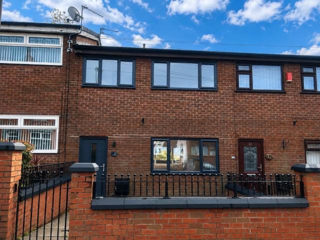 3 bedroom terraced house for sale