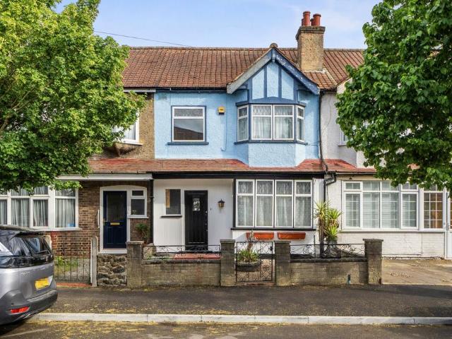 3 bedroom terraced house for sale