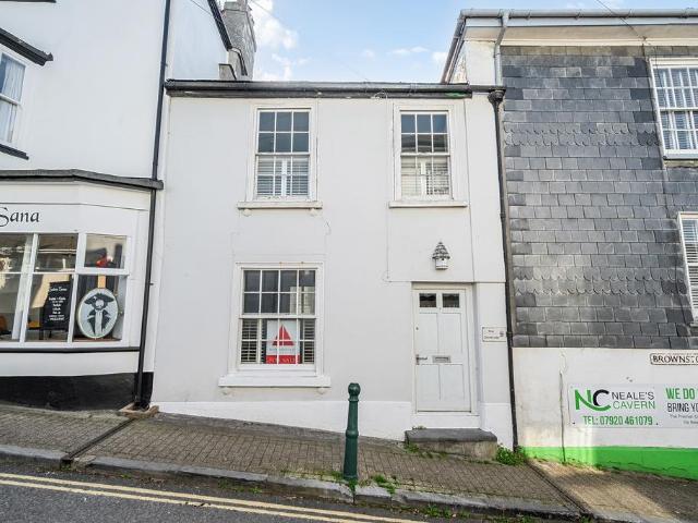 3 bedroom terraced house for sale