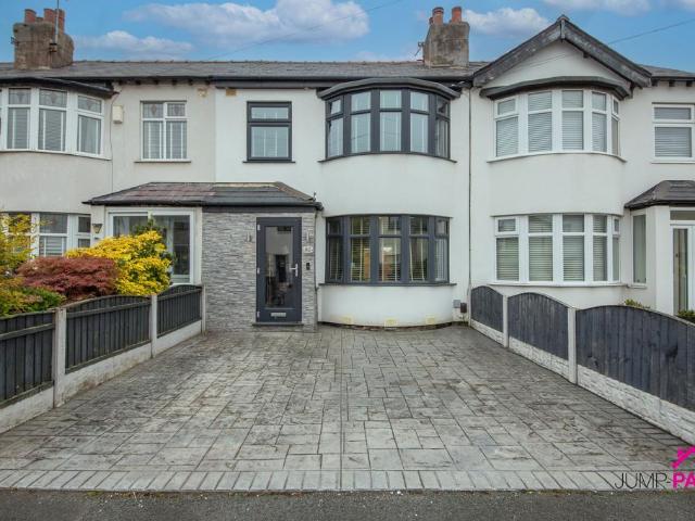 3 bedroom terraced house for sale