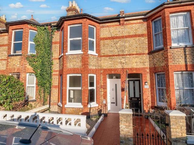 3 bedroom terraced house for sale