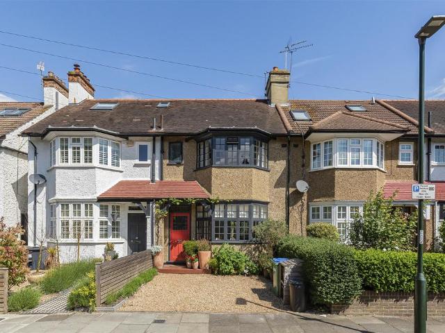 3 bedroom terraced house for sale