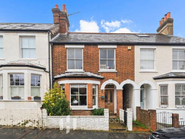 3 bedroom terraced house for sale